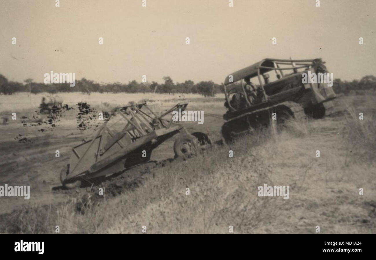 Td24 bulldozer hi-res stock photography and images - Alamy