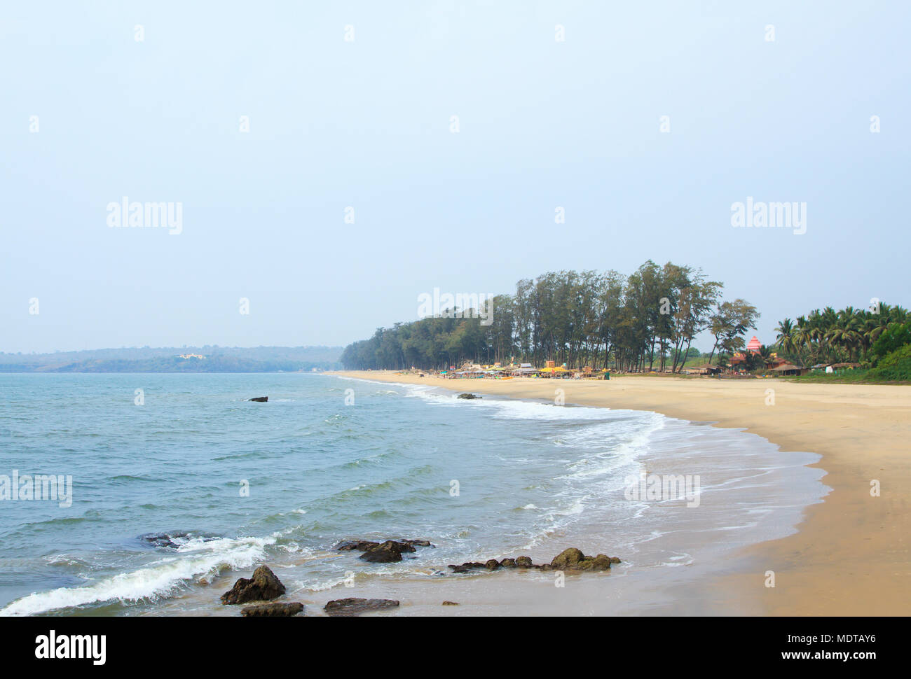Empty scenery tropical bay beach hi-res stock photography and images ...