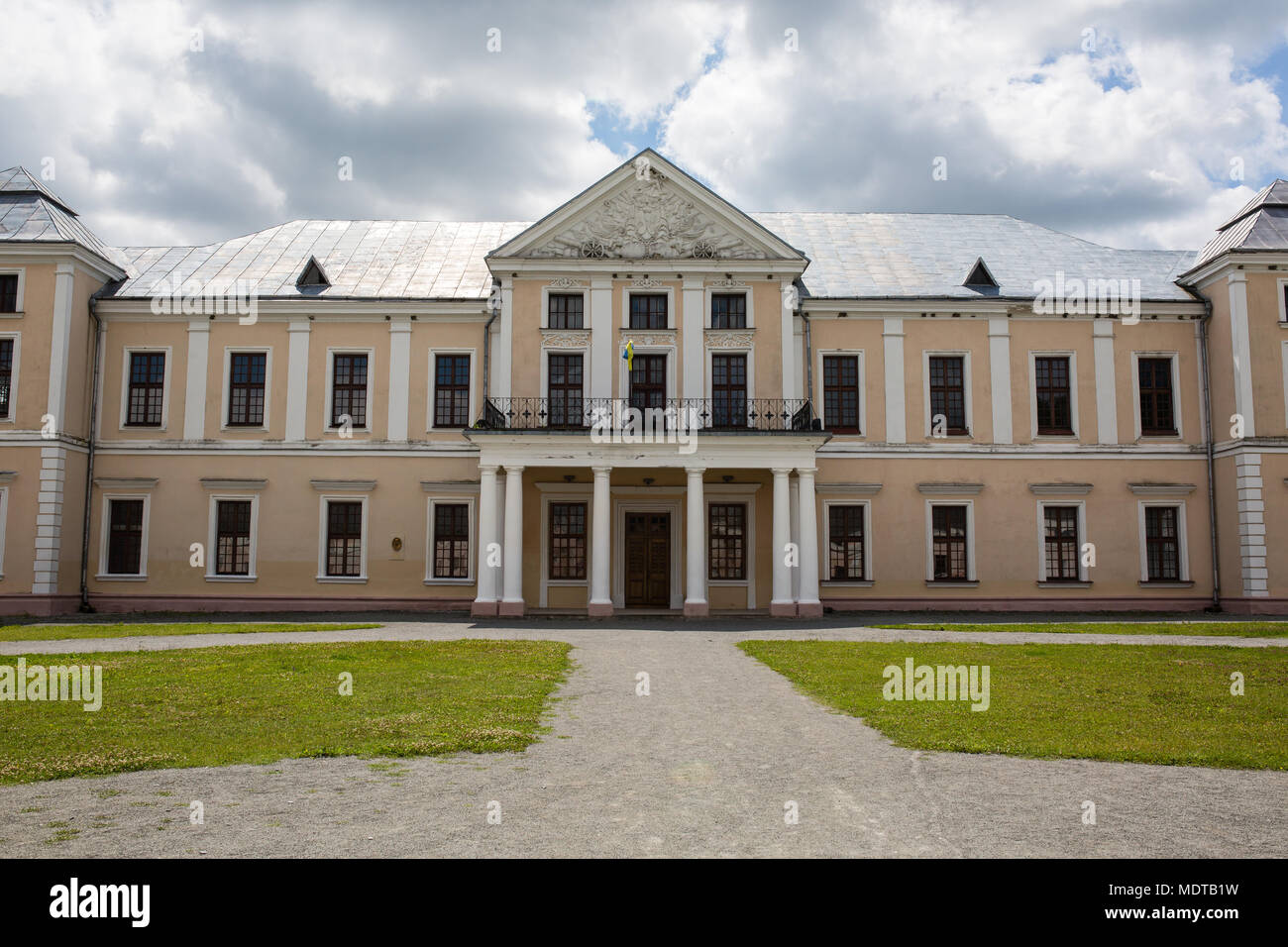 Vyshnivets palace hi-res stock photography and images - Alamy