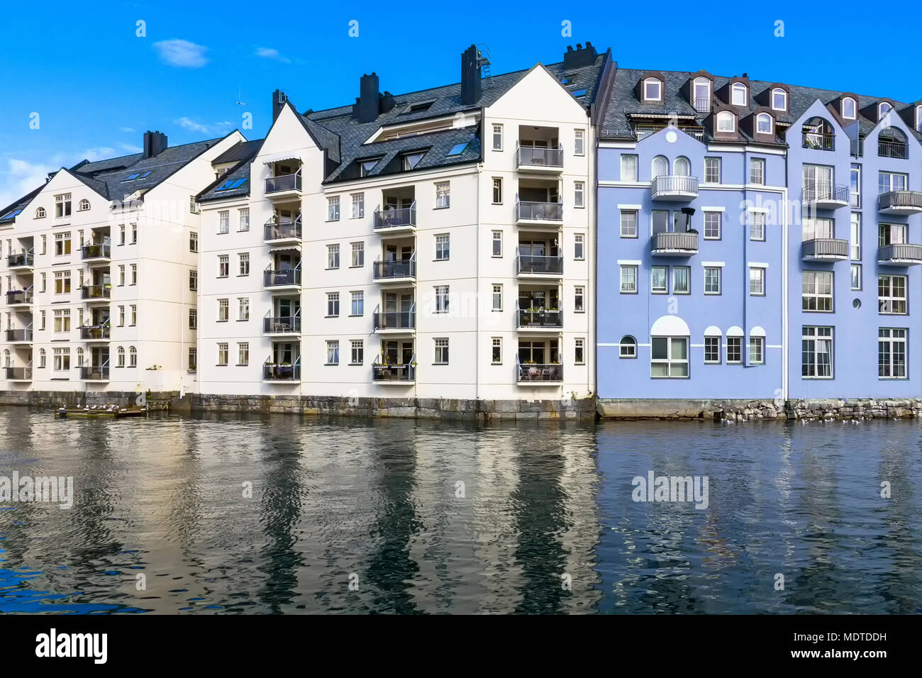 Residential building on the waterfront Stock Photo - Alamy
