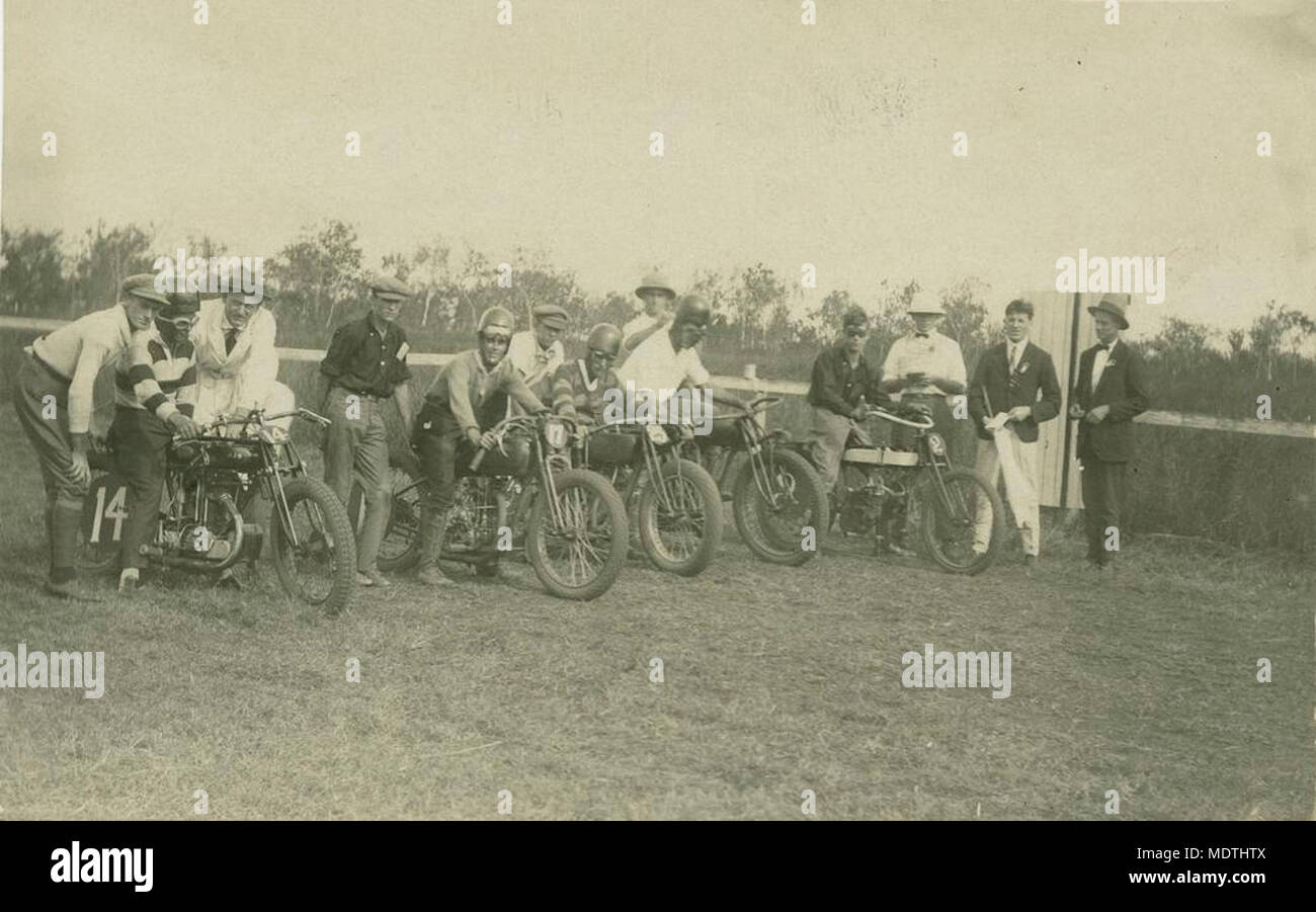 Vintage motorcycle speedway hi-res stock photography and images - Alamy