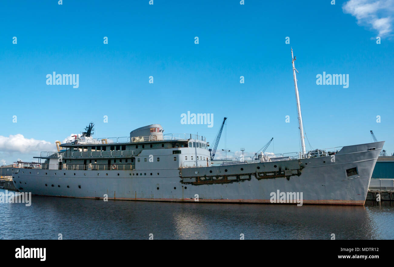 Port of leith lighthouse hi-res stock photography and images - Alamy