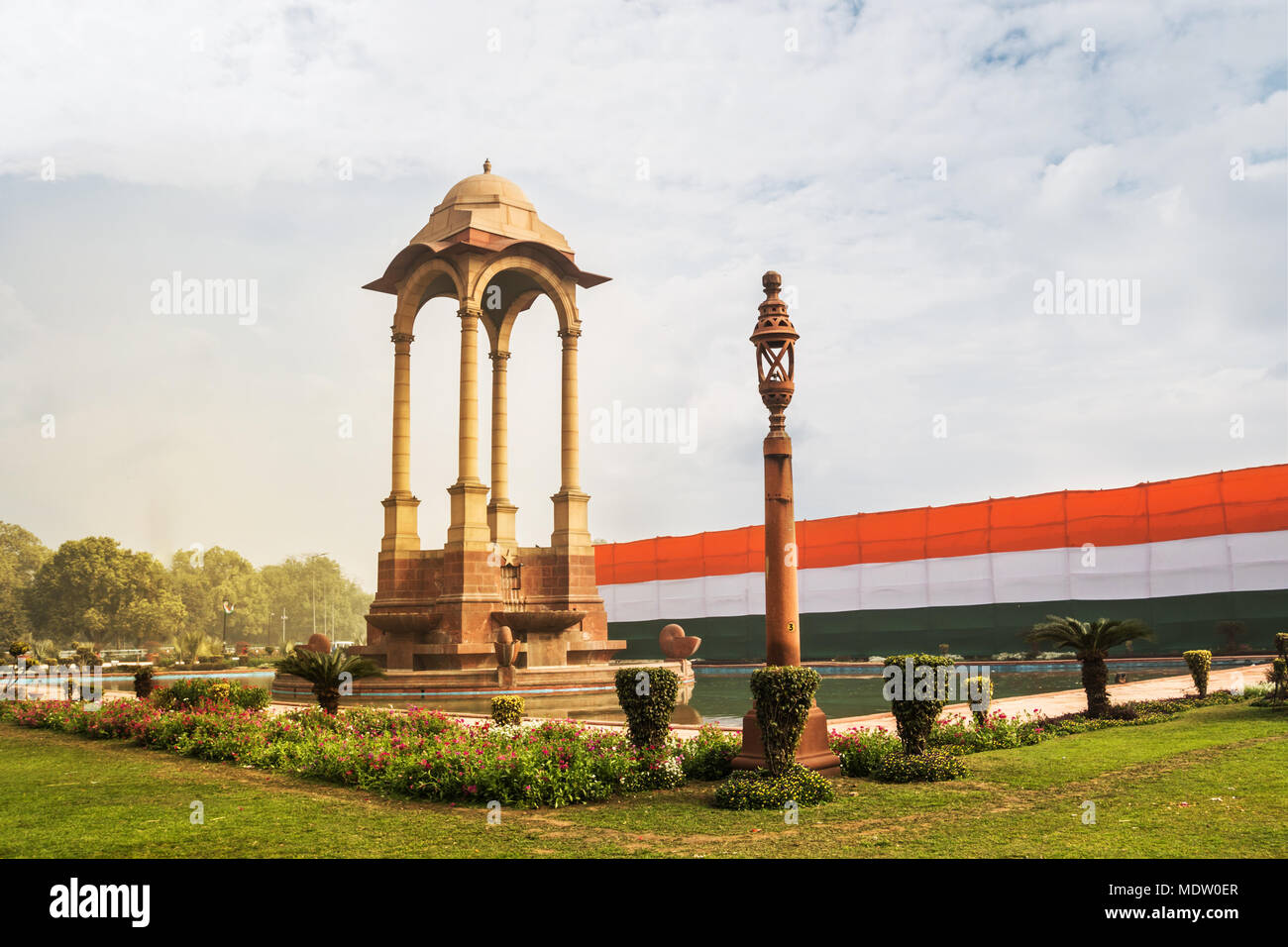 Historic India Gate Delhi - A war memorial on Rajpath road New Delhi ...