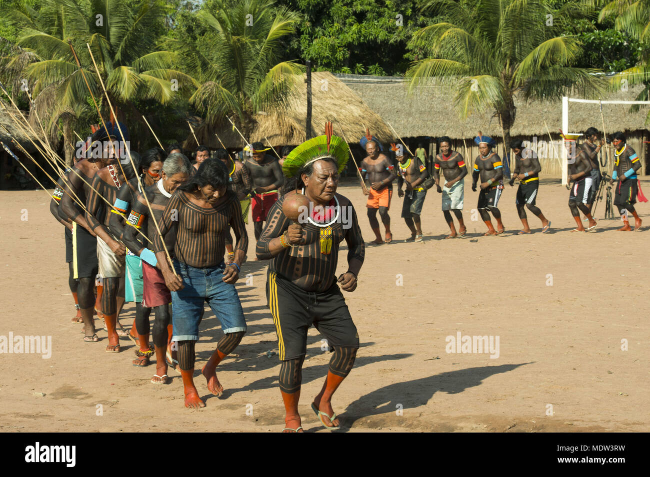 Kayapó Indians of the village Moikarako participate in the dance of ...