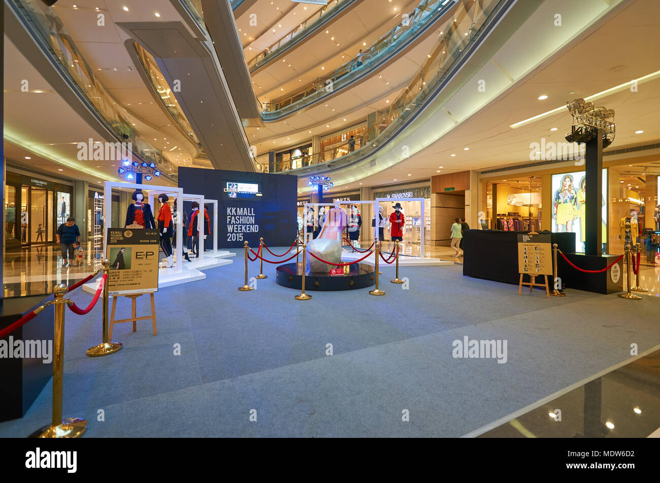 SHENZHEN, CHINA - OCTOBER 15, 2015: installation at KK Mall shopping ...