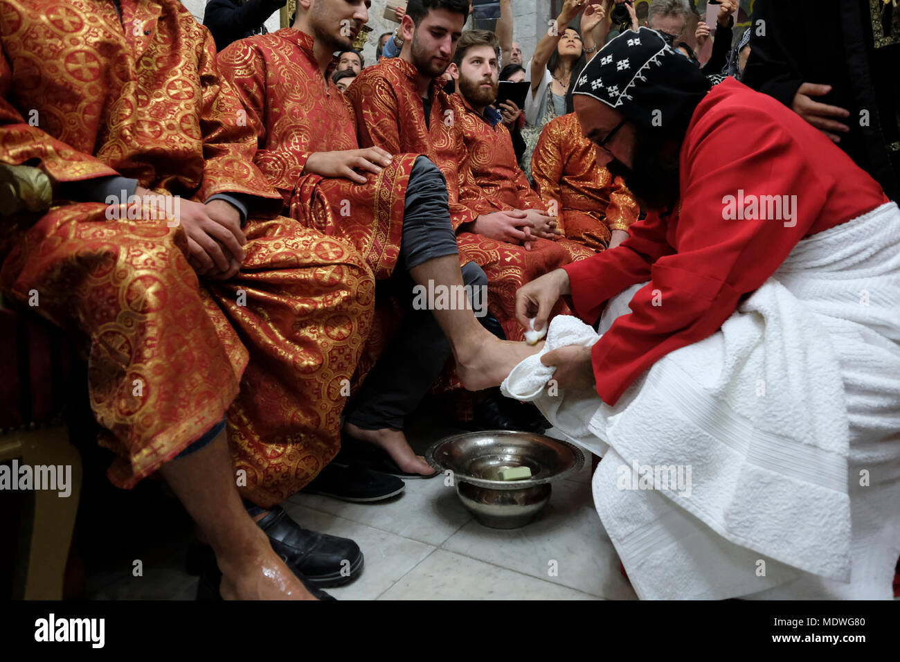 Jesus foot washing hi-res stock photography and images - Alamy