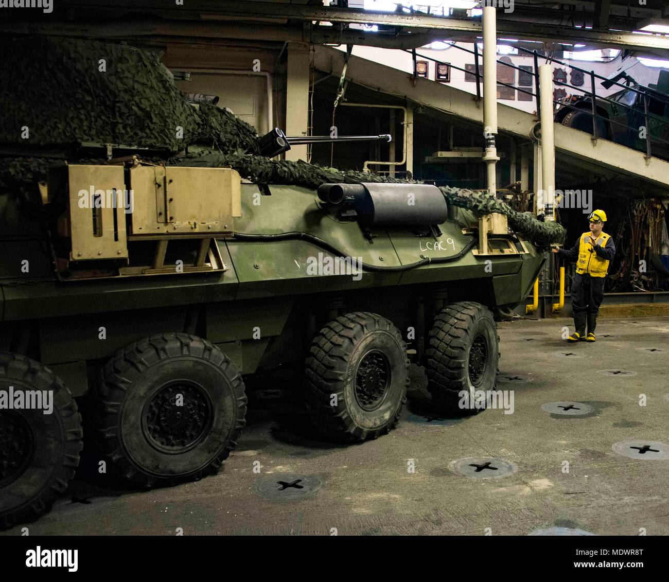 ATLANTIC OCEAN (Dec. 7, 2017) Boatswain’s Mate 2nd Class Kevin ...