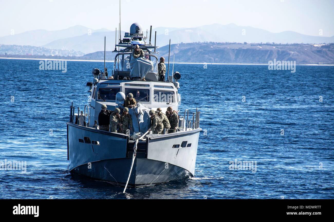 Towing Hawser High Resolution Stock Photography and Images - Alamy