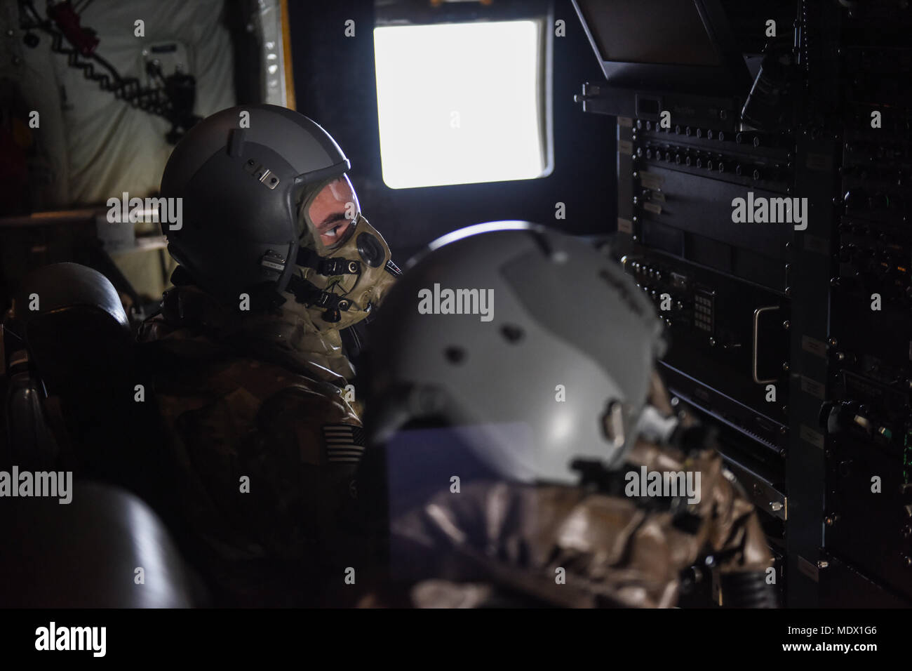 Aircrew eye and respiratory protection system hi-res stock photography ...