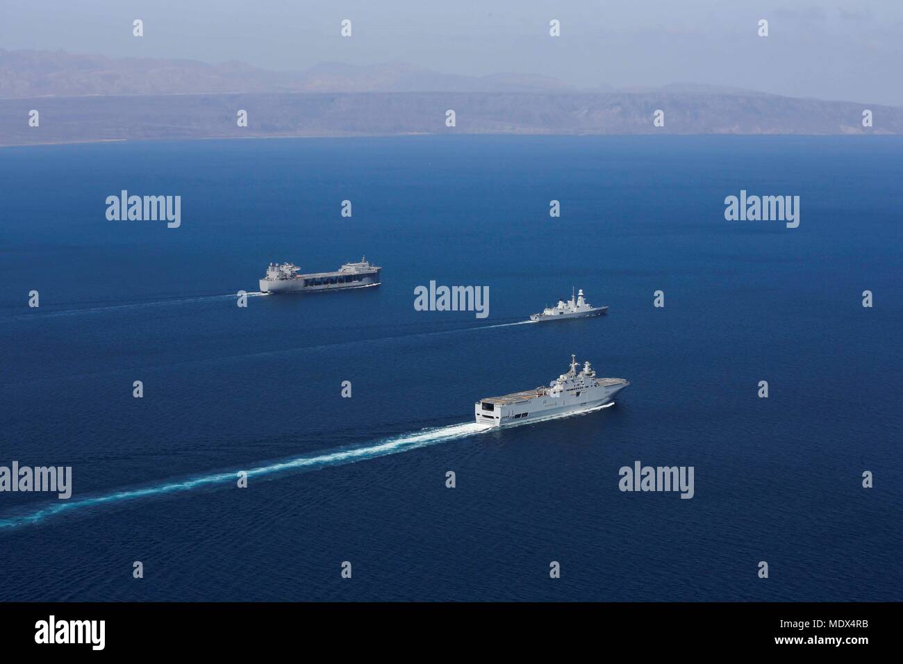 171214-M-UX416-155 U.S. 5TH FLEET AREA OF OPERATIONS (DEC. 14, 2017 ...