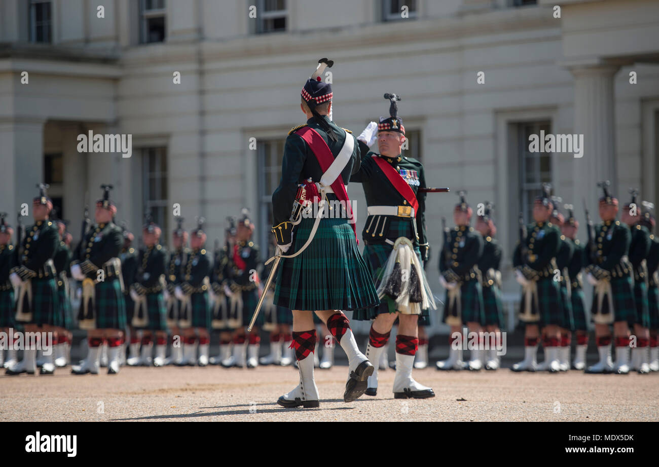 Scottish guard regiment edinburgh scotland hi-res stock photography and ...