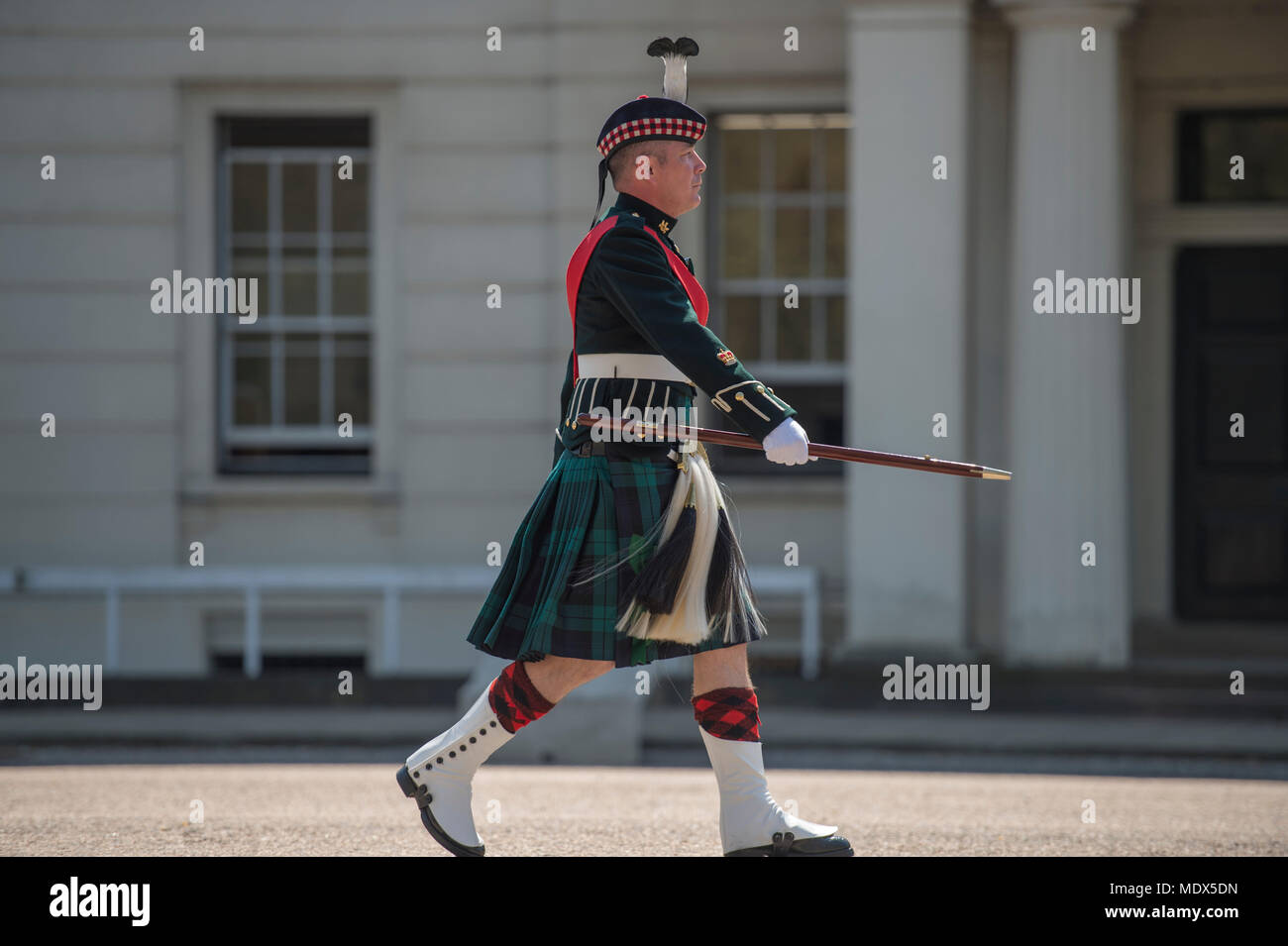 Wellington Barracks, London, UK. 20 April, 2018. Kilted soldiers assist ...