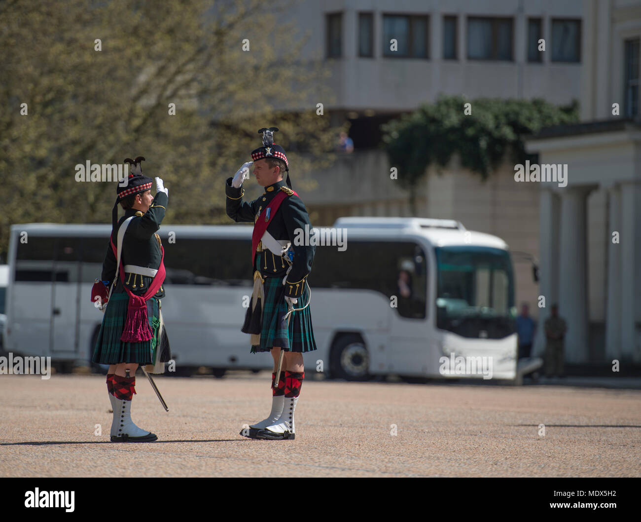 Wellington Barracks, London, UK. 20 April, 2018. Kilted soldiers assist ...