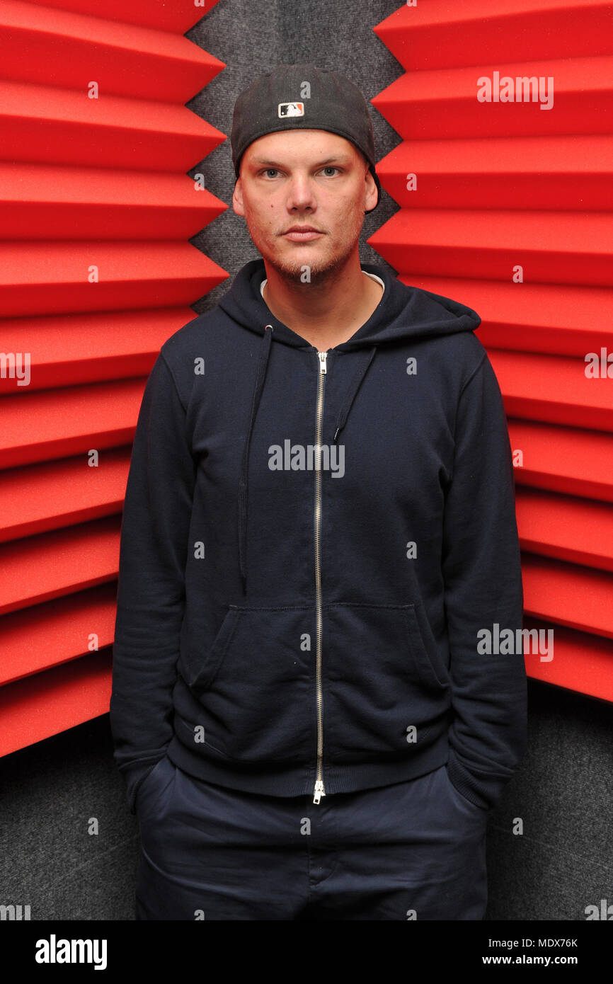 Avicii poses for a portrait at radio station y 100 hi-res stock ...