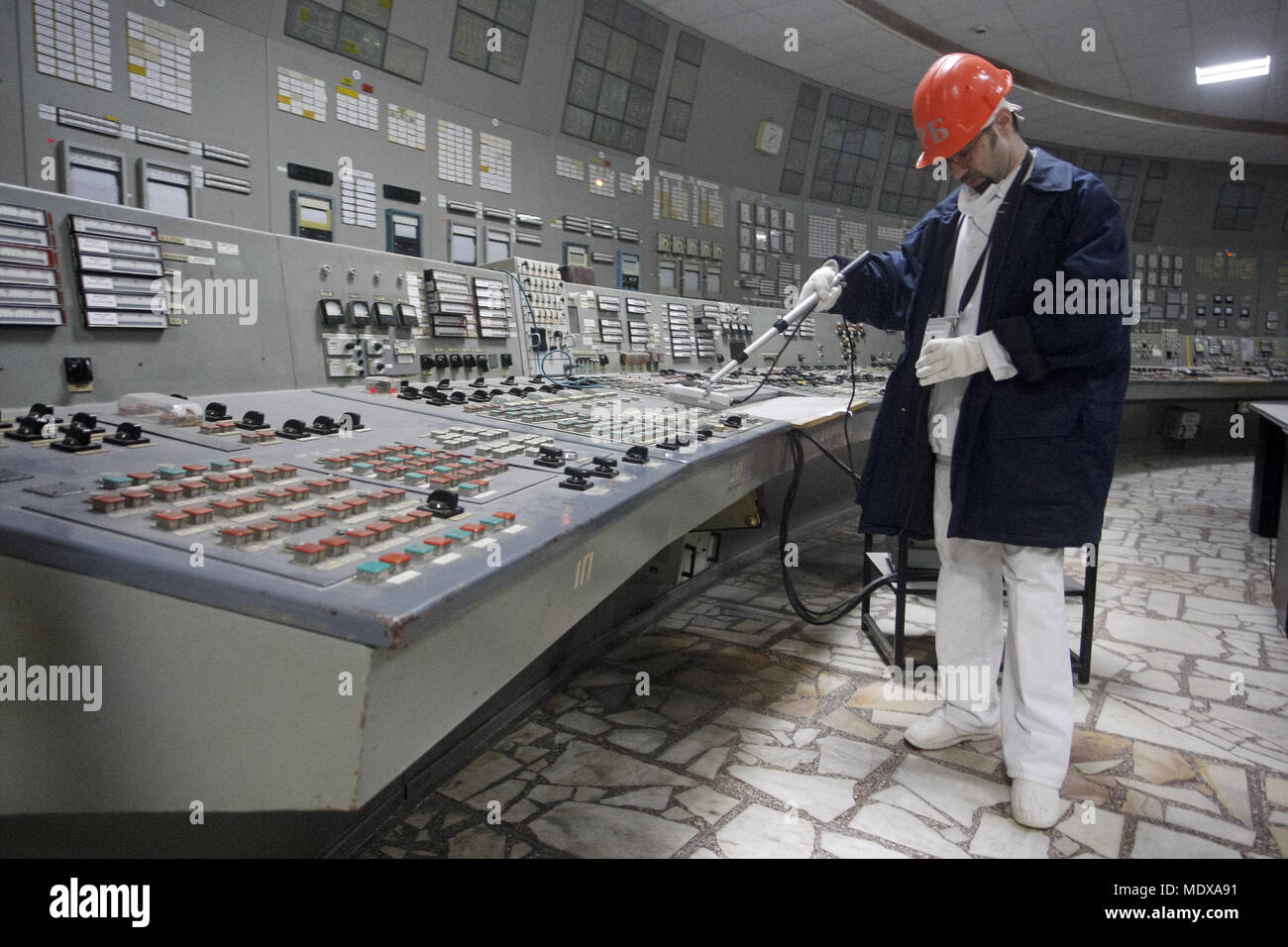 Chernobyl reactor control room hi-res stock photography and images - Alamy