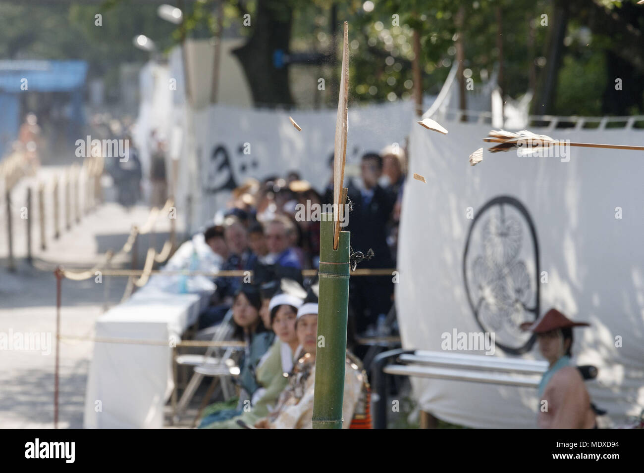 Tokyo, Japan. 21st Apr, 2018. An arrow flying hits an archery target ...