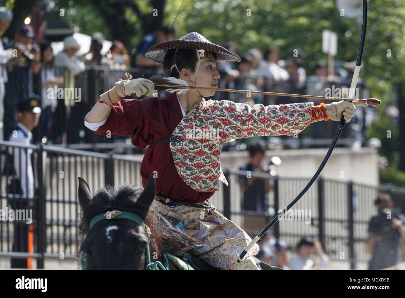 Tokyo, Japan. 21st Apr, 2018. A mounted archer wearing traditional ...
