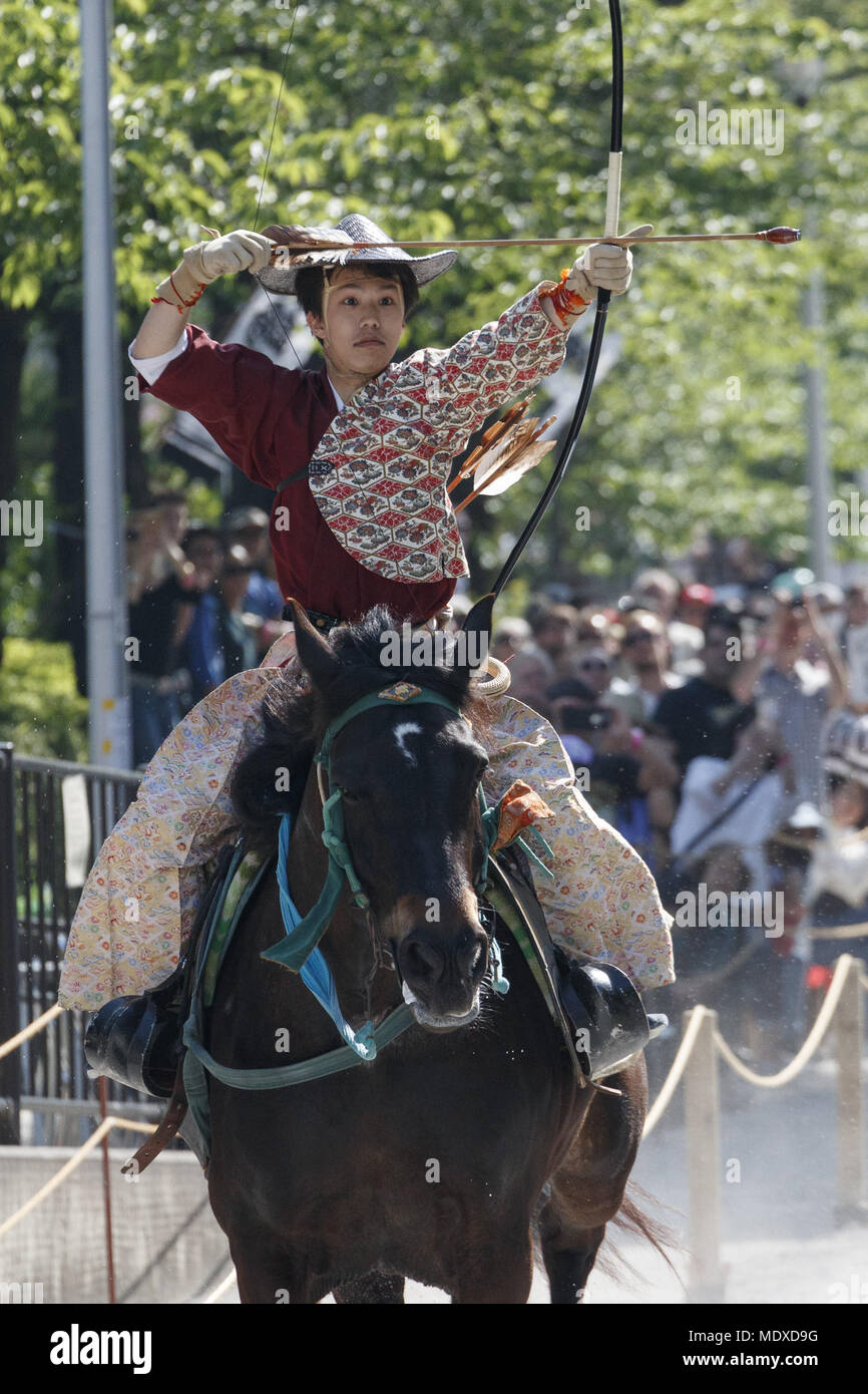 Tokyo, Japan. 21st Apr, 2018. A mounted archer wearing traditional ...