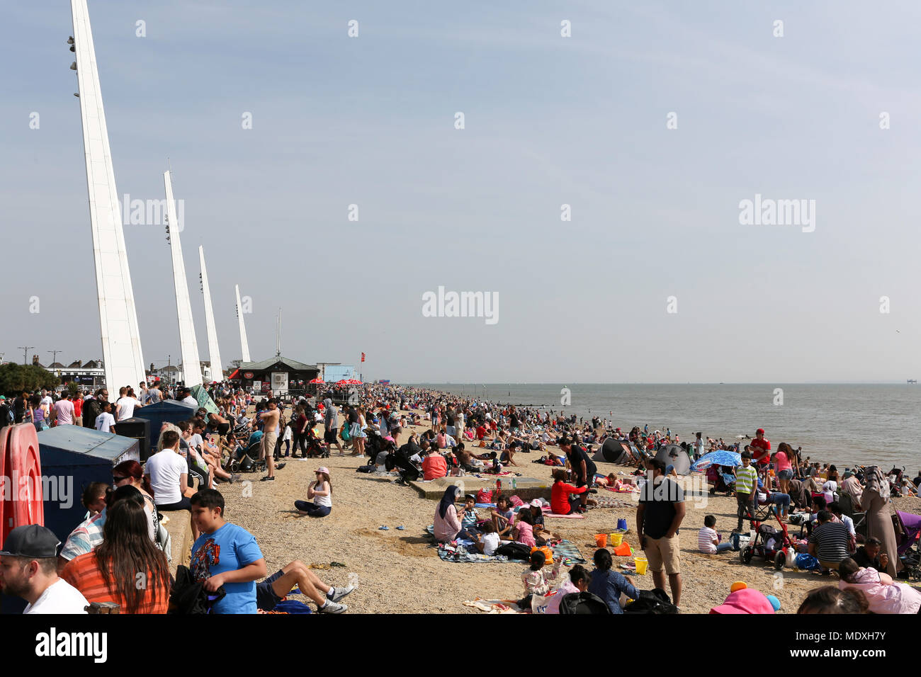 Southend-on-Sea, UK. 21st April, 2018. UK Weather: A beautiful sunny ...