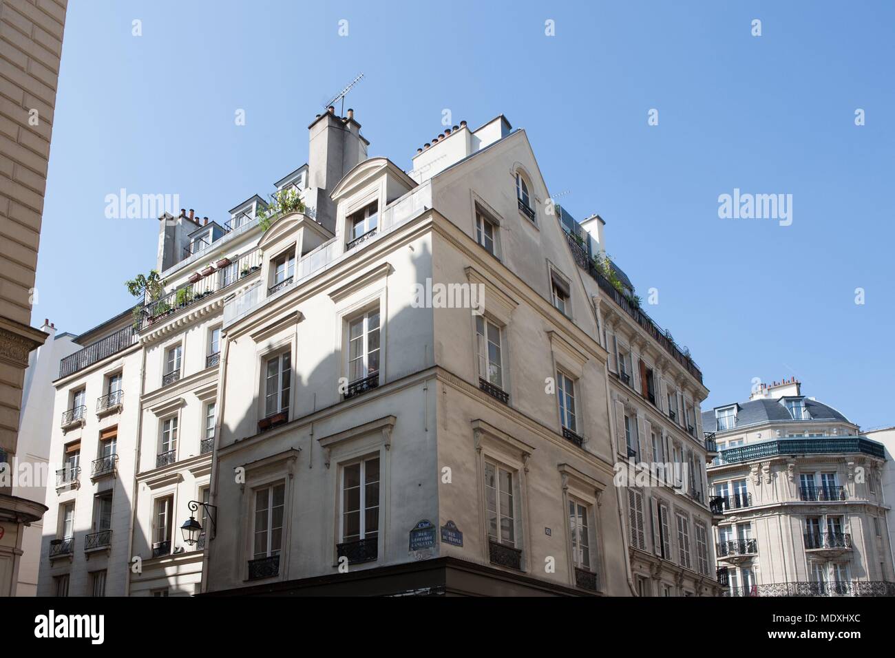Le marais street house synagogue architecture napoleon napoleon paris ...