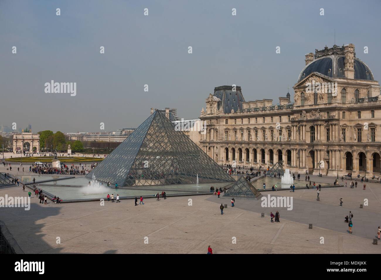 Richelieu wing of the musee du louvre hi-res stock photography and ...