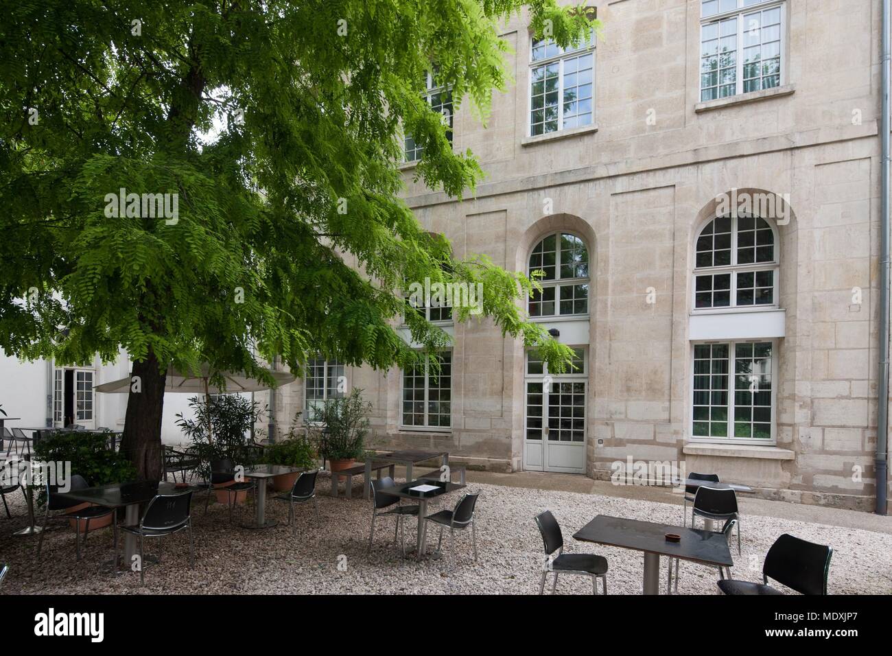 Paris, rue Saint-Martin, former convent ofs Recollets, archways, Maison ...