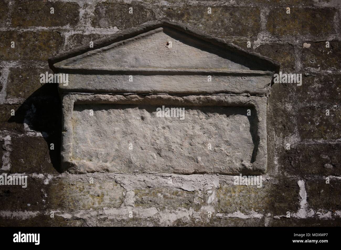 Parc monceau pyramid hi-res stock photography and images - Alamy