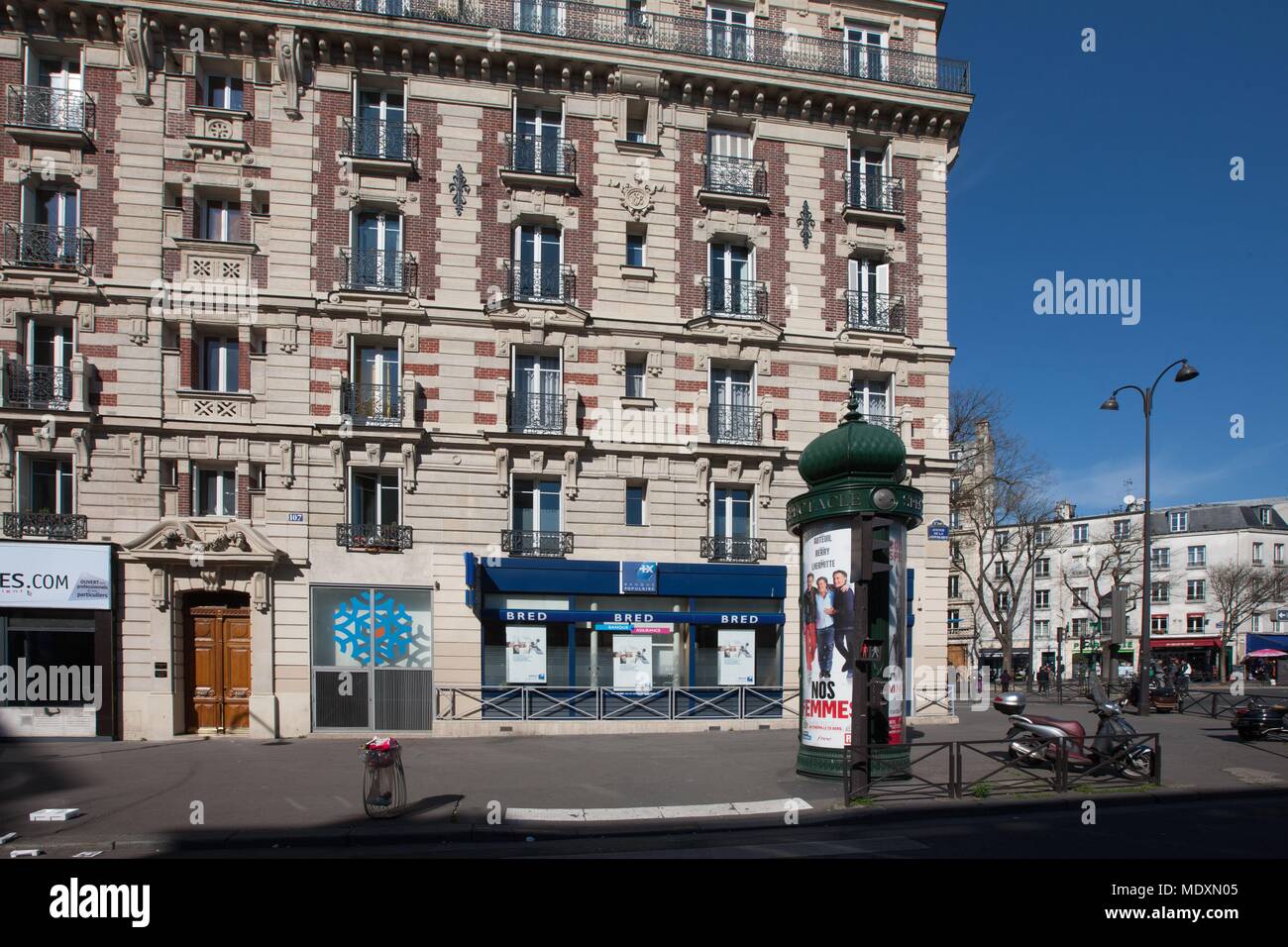 Avenue de la republique paris hi-res stock photography and images - Alamy