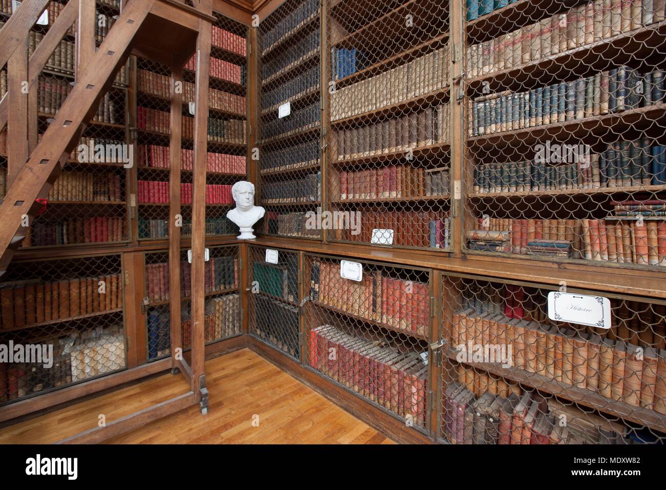 Lycee france and library hi-res stock photography and images - Alamy