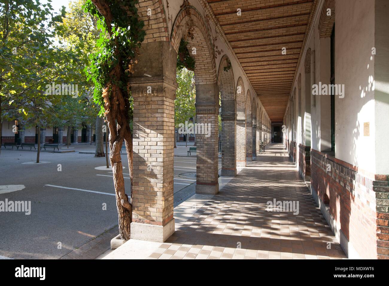 Paris, 71 rue du ranelagh, lycee moliere, courtyard and galleries Stock ...