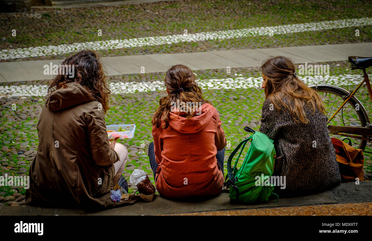 Spring break students hi-res stock photography and images - Alamy