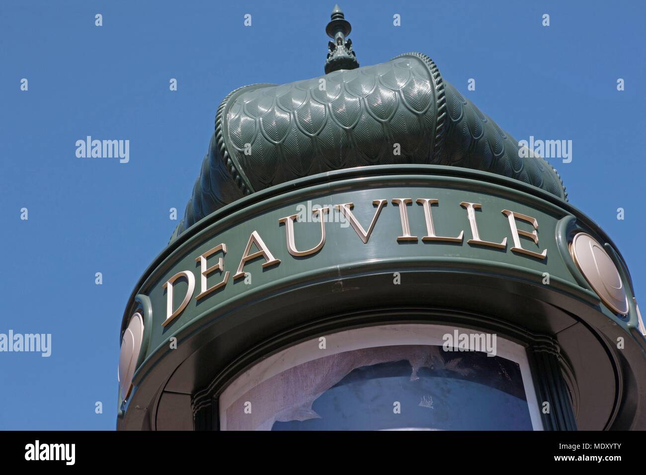 Advertising column colonne morris hi-res stock photography and images ...