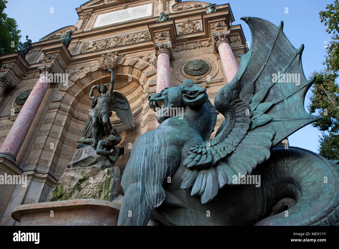Paris 1st arrondissement, place Saint Michel, Fontaine Saint-Michel ...