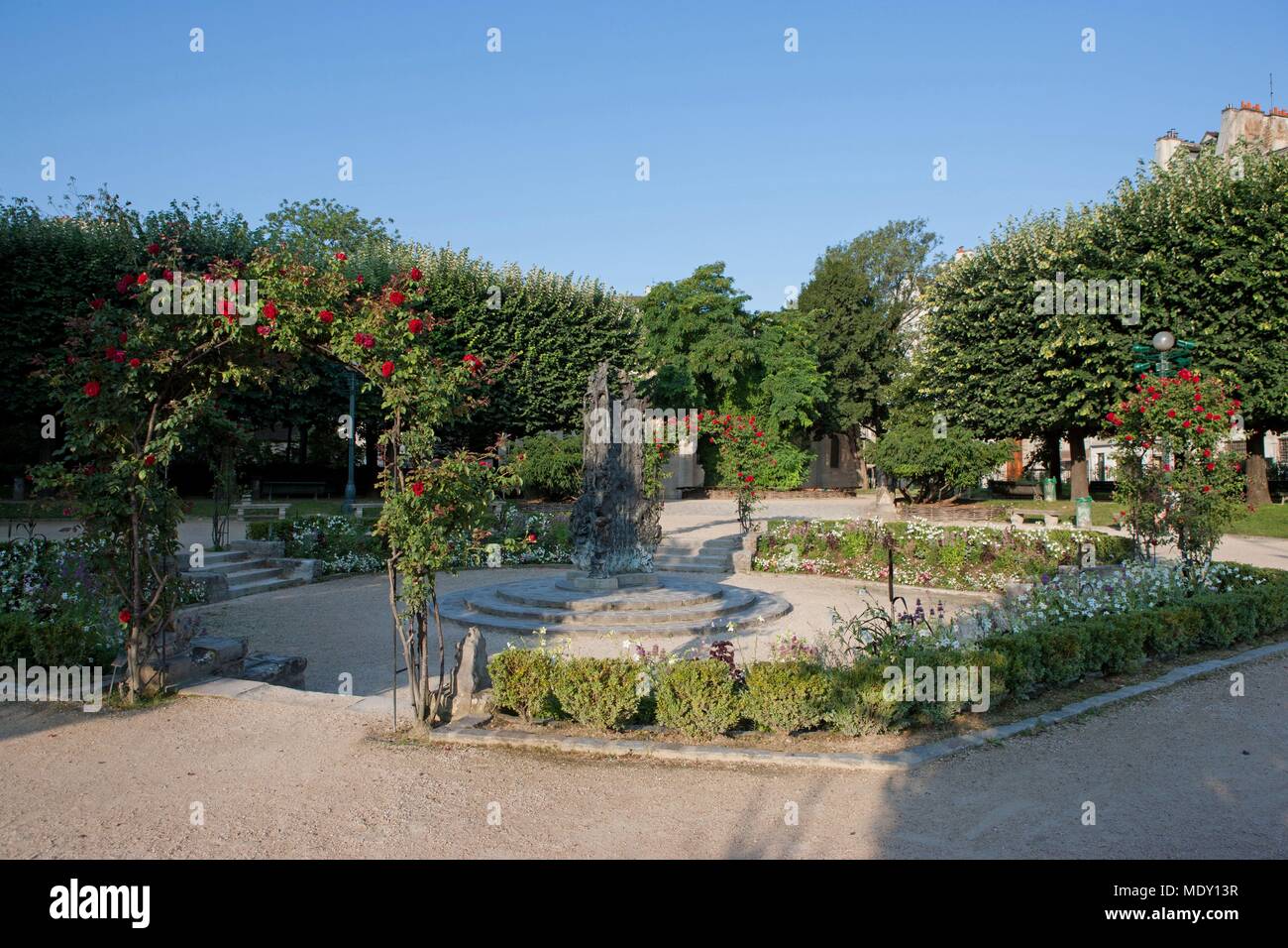 Square rene viviani paris hi-res stock photography and images - Alamy