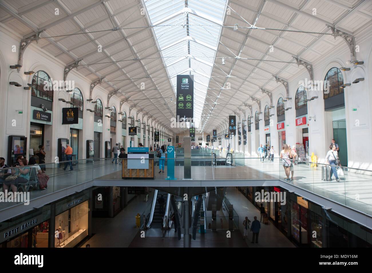 Paris, gallery, shopping center after its renovation in 2012, glass ...