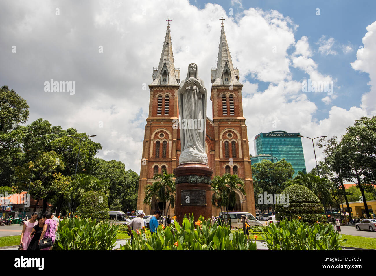 Nha tho duc ba hi-res stock photography and images - Alamy