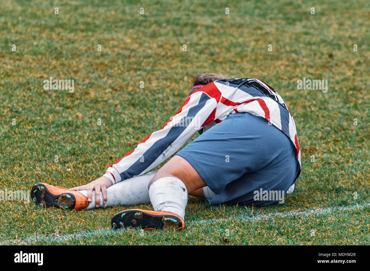 Injured soccer player hi-res stock photography and images - Alamy