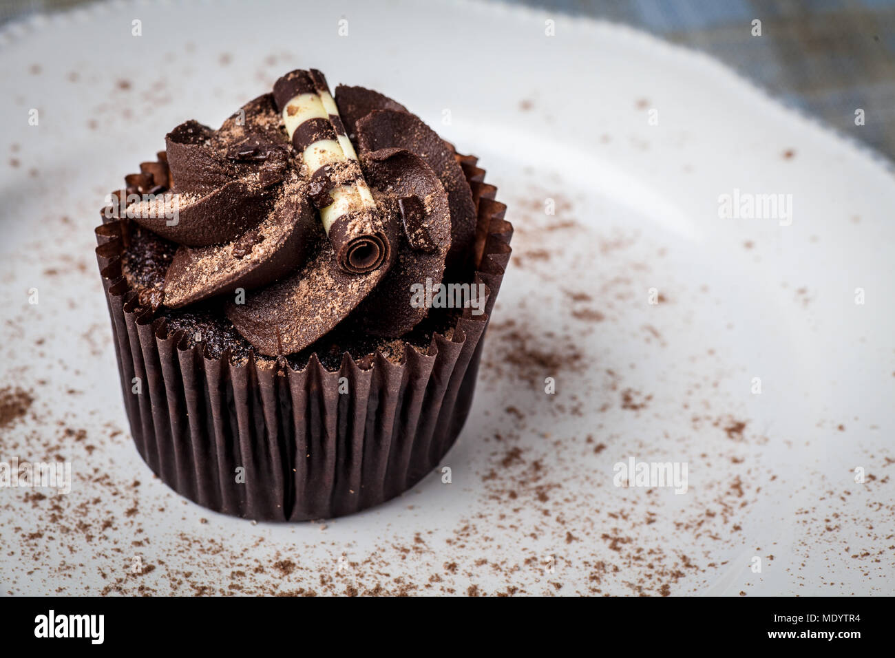 Cocoa icing hi-res stock photography and images - Alamy