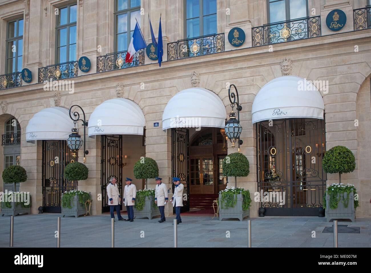 Paris, 1th arrondissement, 15 Place Vendôme, Hotel Ritz Stock Photo - Alamy