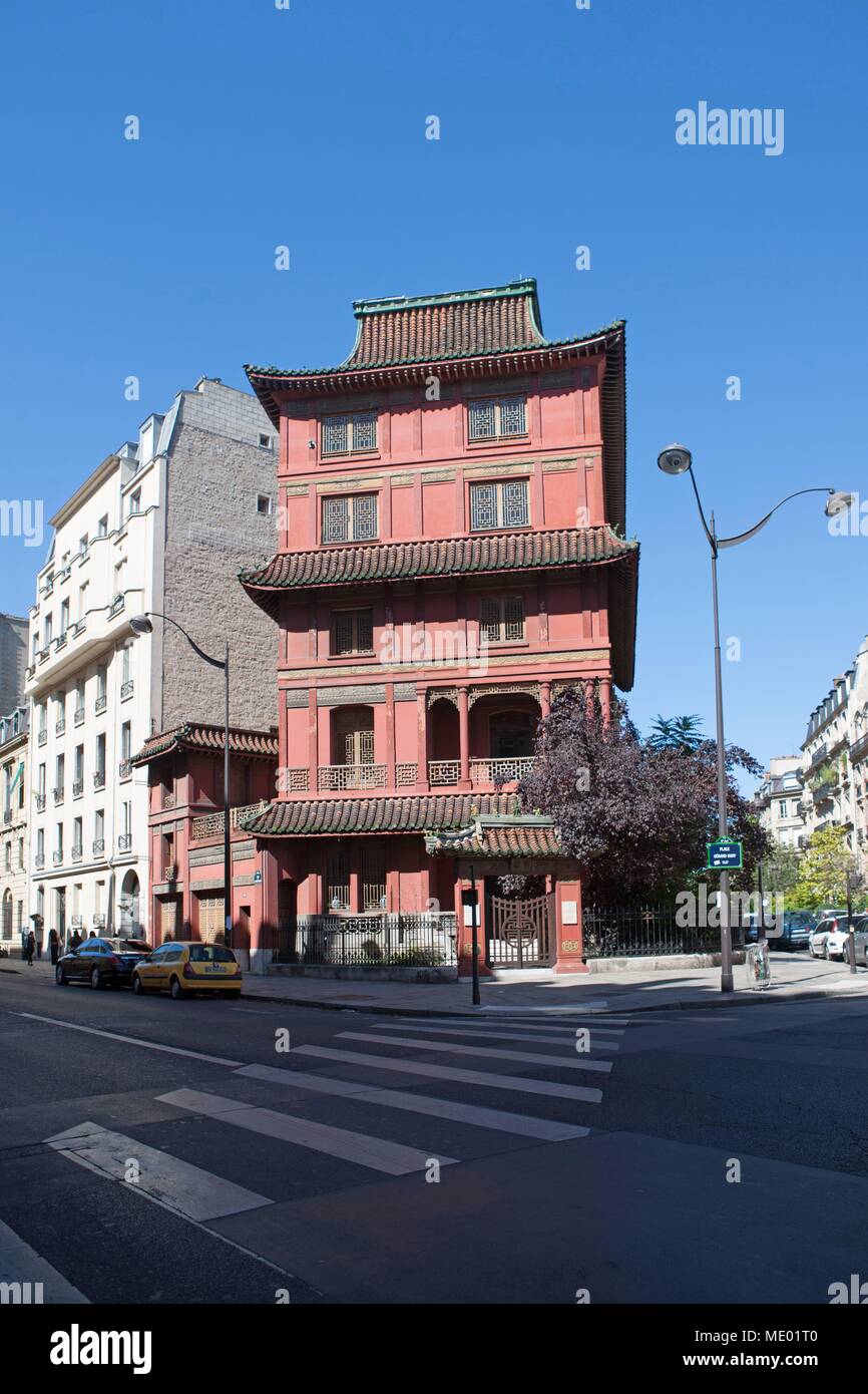 Pagode de paris hi-res stock photography and images - Alamy