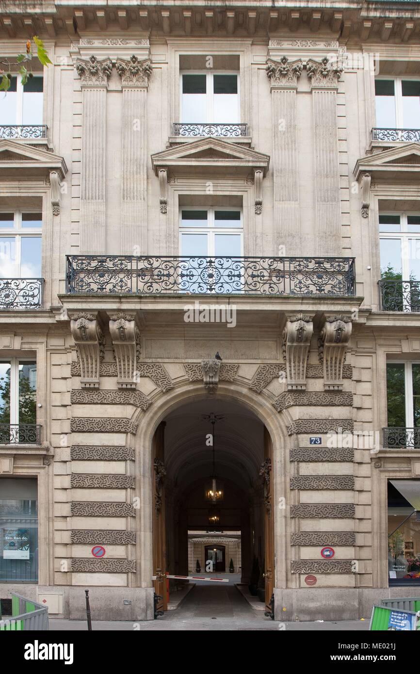 Paris, 73 boulevard haussmann, patrick Modiano Stock Photo - Alamy