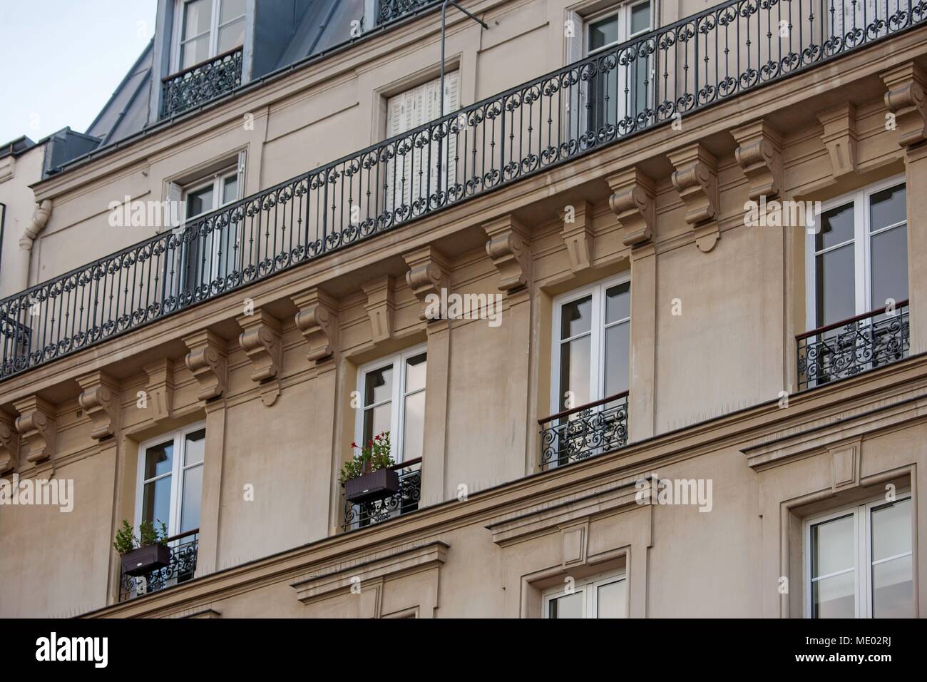 Rue de rome paris hi-res stock photography and images - Alamy