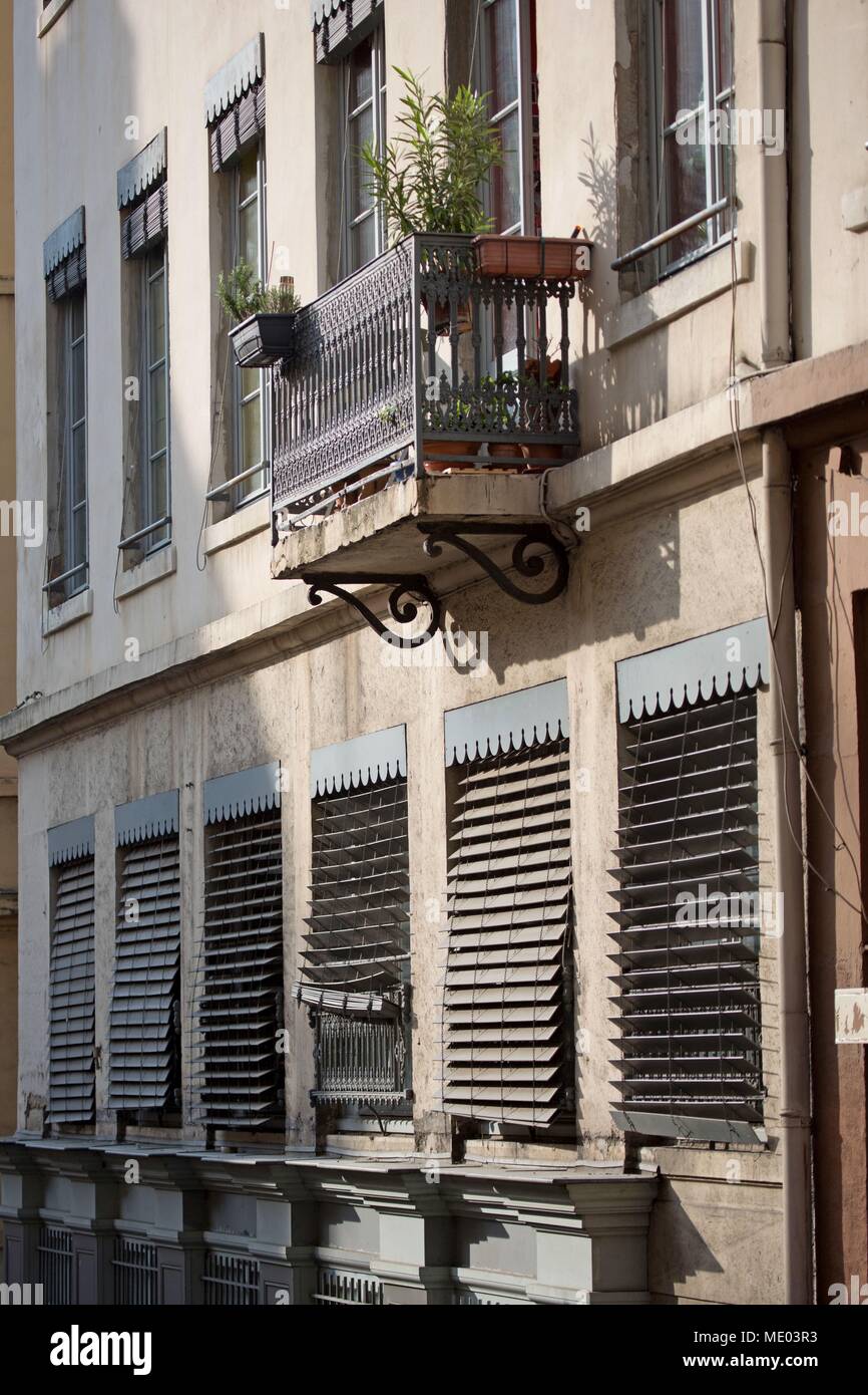 France, Lyon, Colline de la Croix Rousse, windows and curtains Stock ...