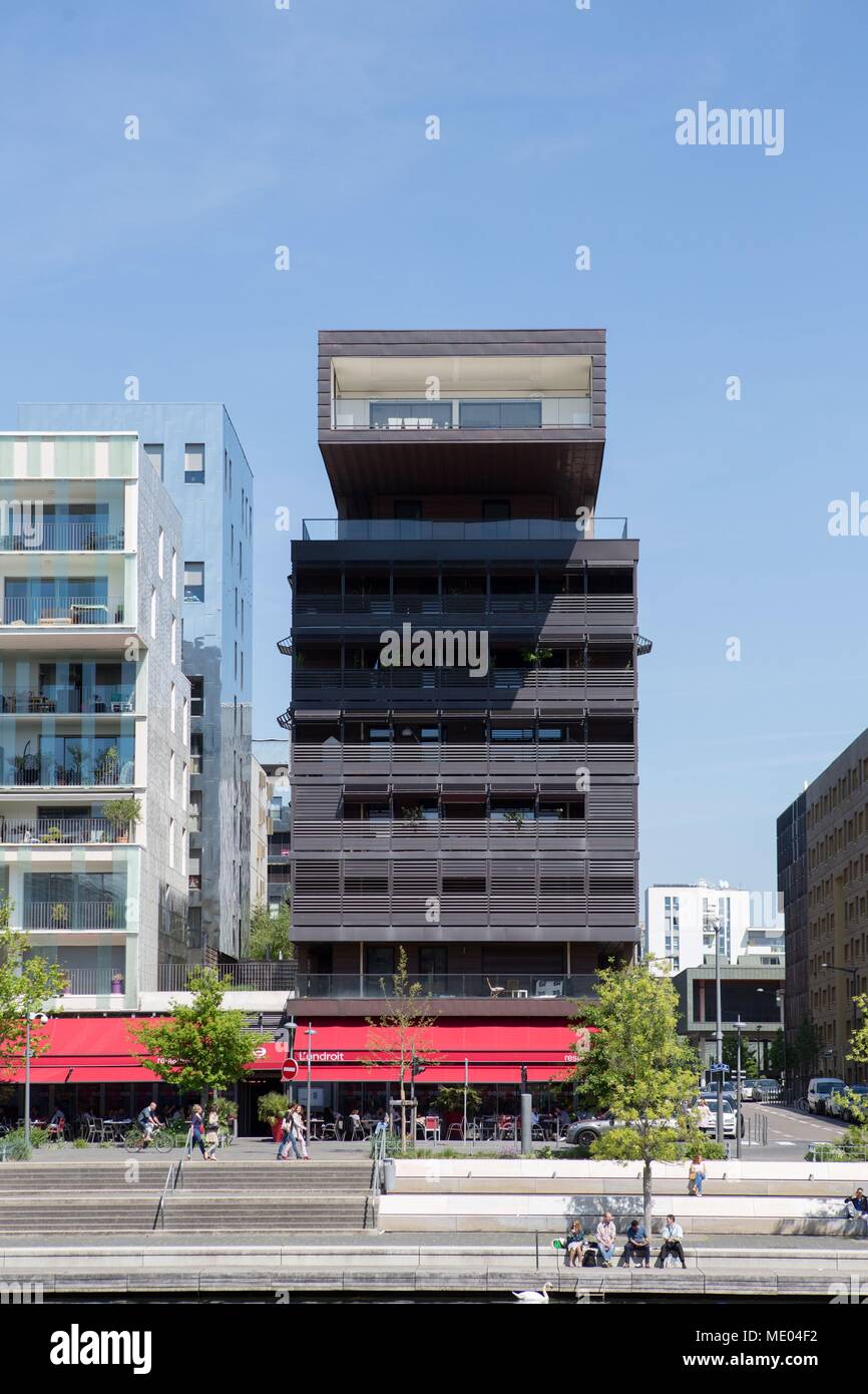 France, Lyon, Quays of the Saône River, Quartier Confluence, Quai ...