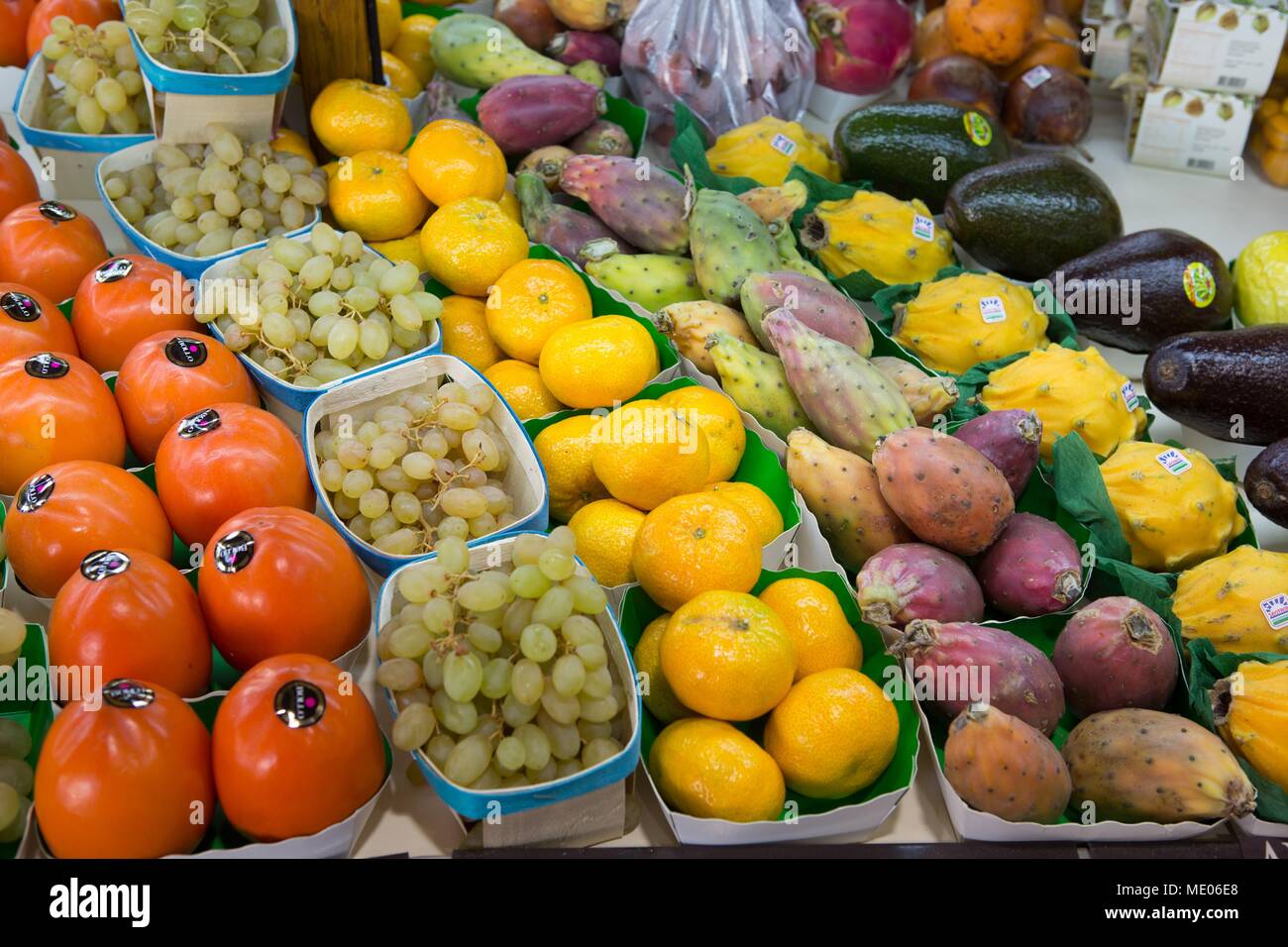 Paris, shops food, shop, fruits and vegetables market, greengrocer's ...
