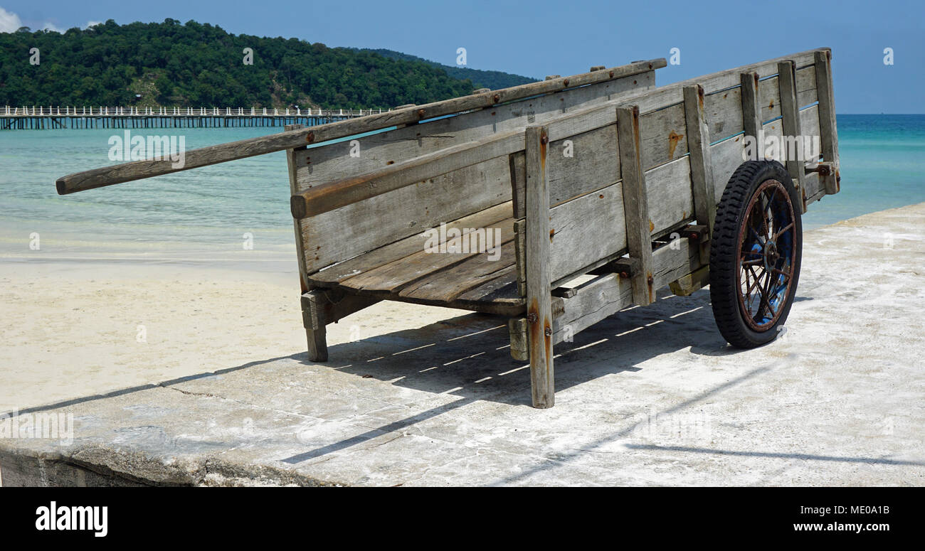 Rotten cart hi-res stock photography and images - Alamy