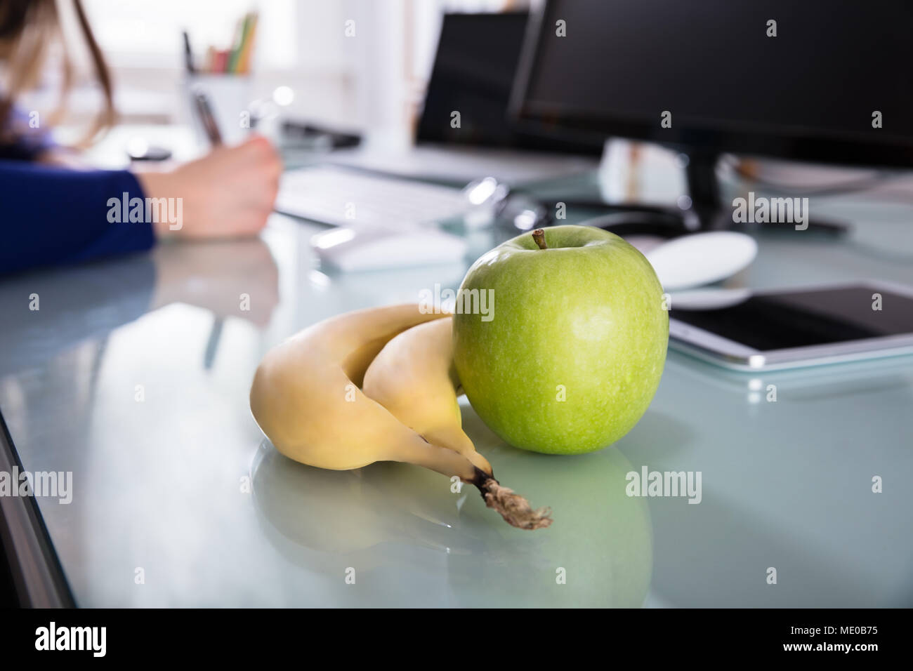 Healthy office green hi-res stock photography and images - Alamy