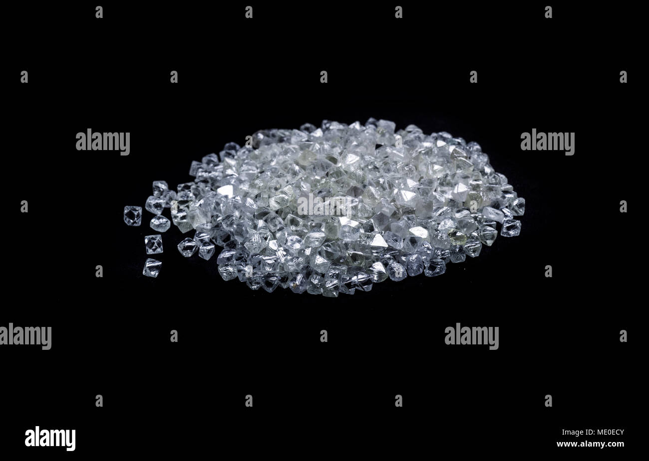 Unprocessed diamonds hi-res stock photography and images - Alamy