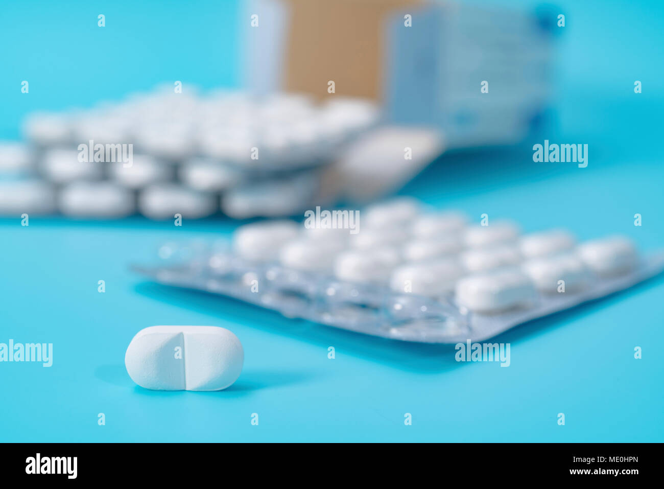 Coated tablet hi-res stock photography and images - Alamy