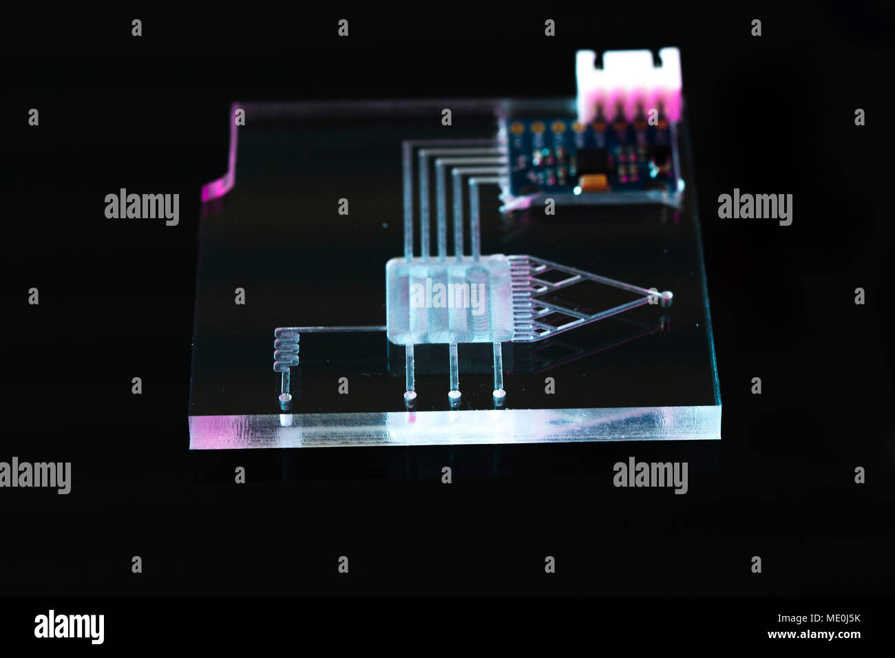 Lab chip hi-res stock photography and images - Alamy